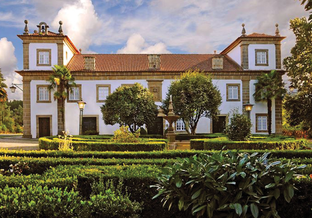 A trip around Alvarinho - Travel Round Wine